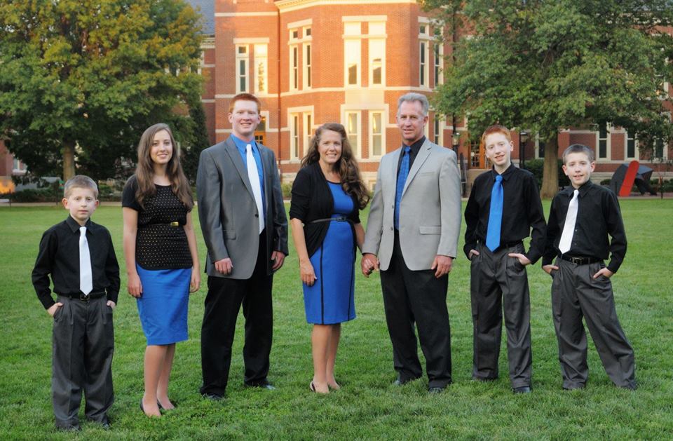 Spotlight on The Dysart Family - Southern Gospel Music Radio